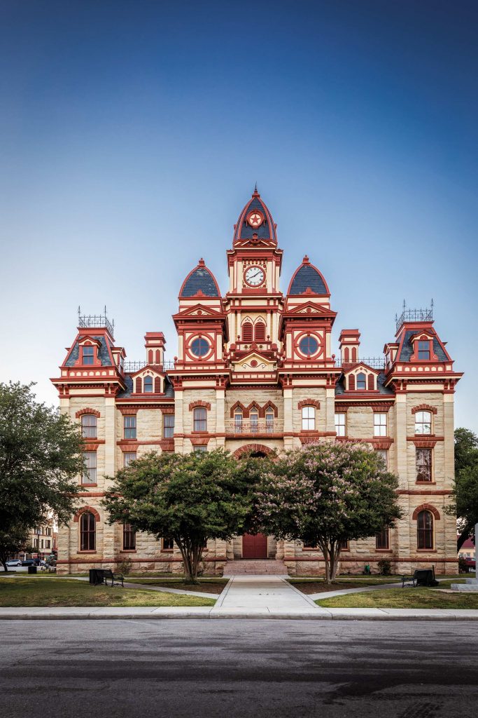These 10 County Courthouses Show off the Beauty and History of Small ...