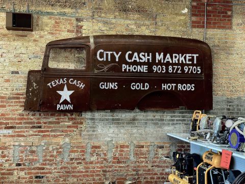 As Home Decor Sales Boom, Metal Signs Move Beyond the Ranch Gate