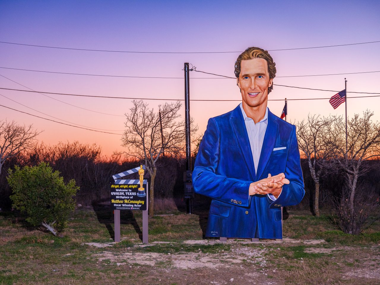 Roadside Oddity: The Giant Uvalde Cut-outs