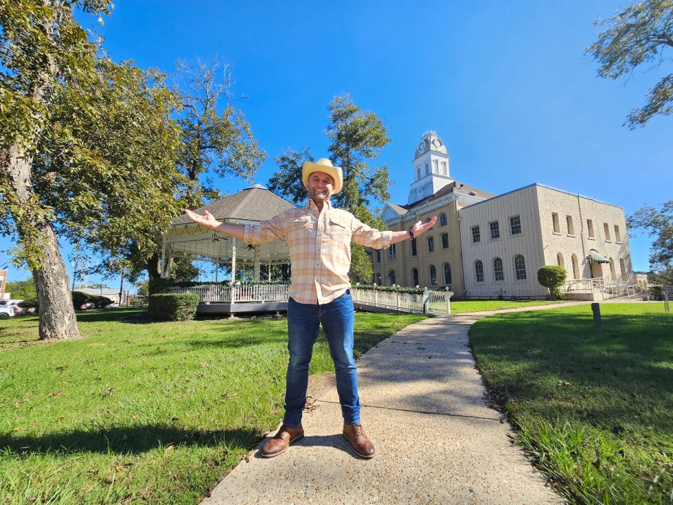 The Daytripper Visits Centerville, the Land of Beef and Blackberries