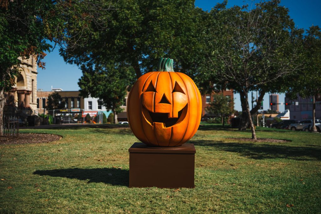 Roadside Oddity: Sam Houston Statue