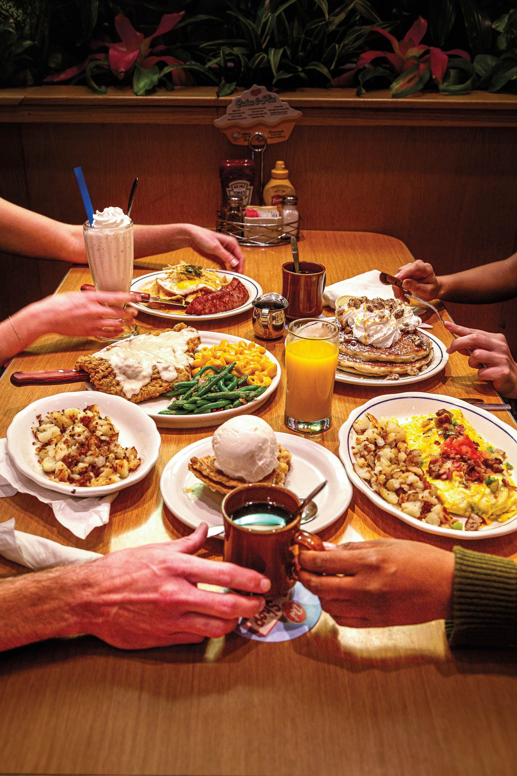 Inside the Houston Diner That Never Closes