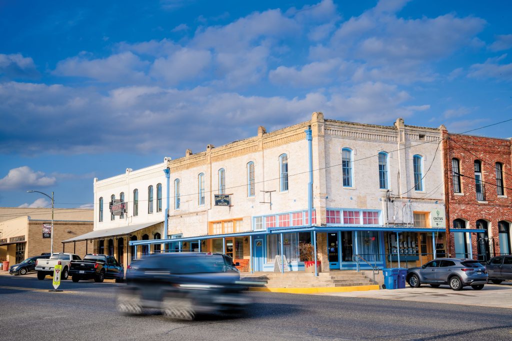 The Original Threadgill’s Closes, Marking the End of a Defining ...